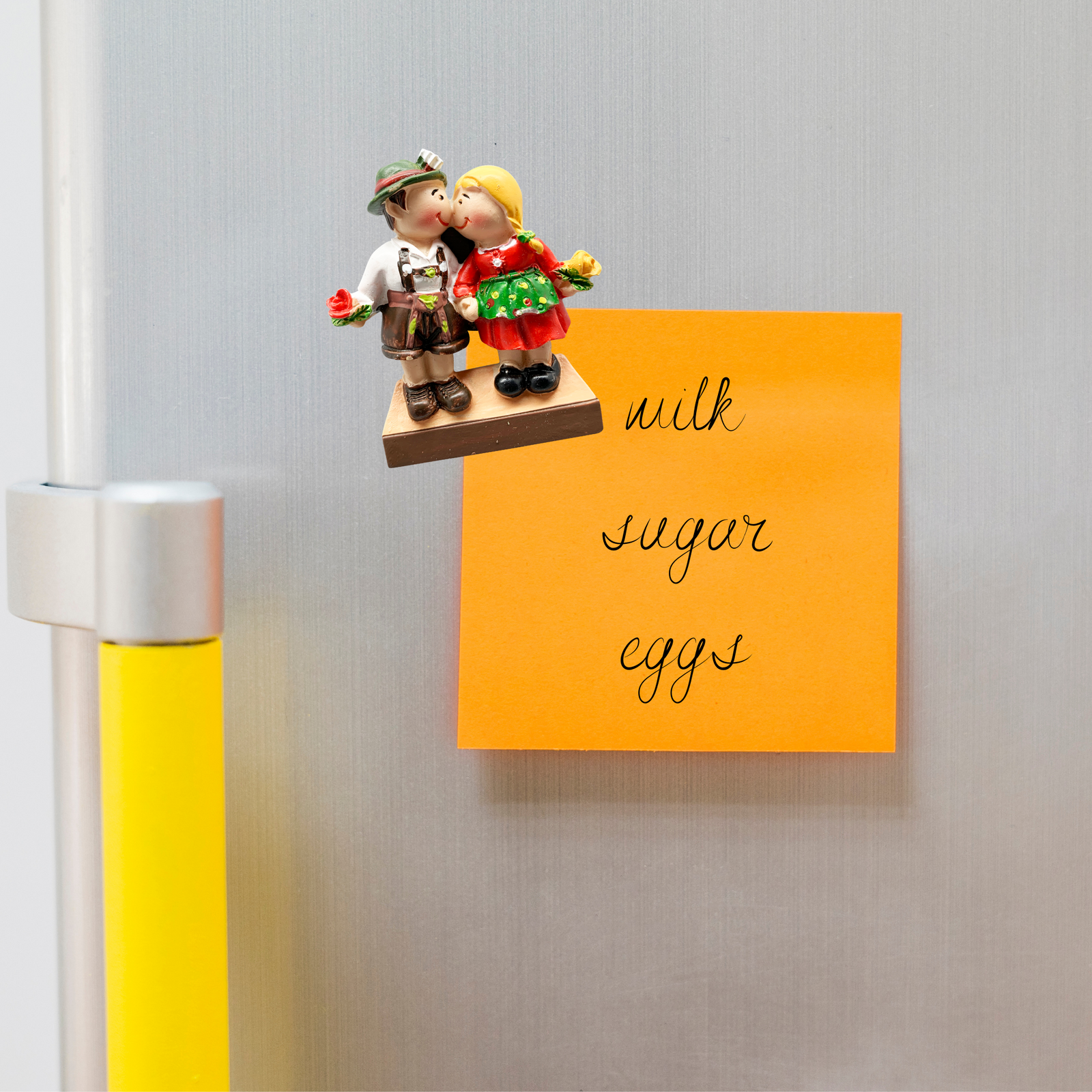 German Gift Idea Couple in Costume Fridge Magnet – GermanGiftOutlet